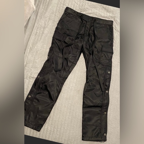 MNML | Pants | Mnml Snap Zipper Il Cargo Pants | Poshmark